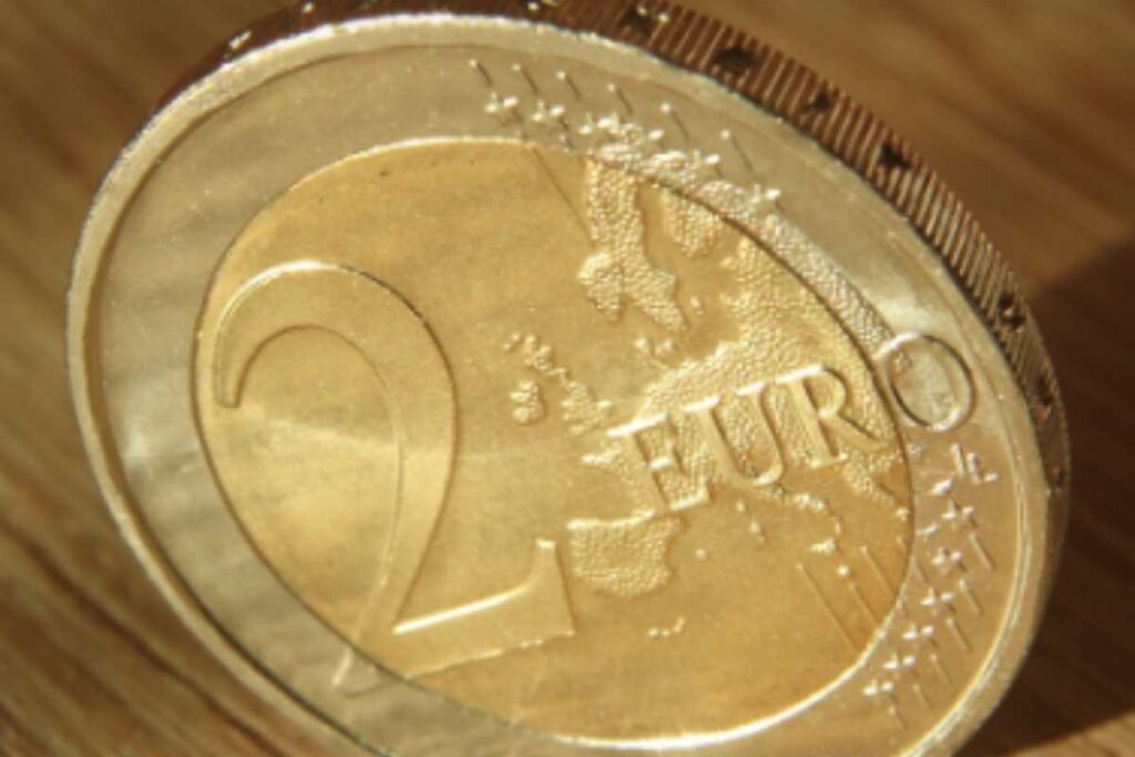 Se ti capita questa moneta da 2 euro, tienitela stretta, vale ben 4000 ...